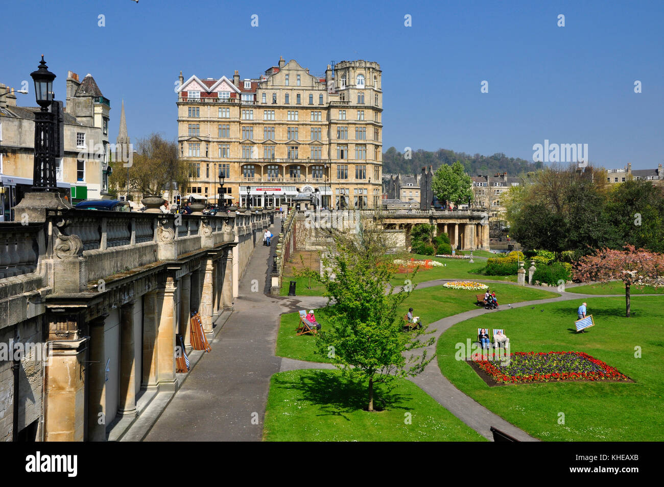 The Parade Gardens in Bath with the old Empire Hotel in the background ...