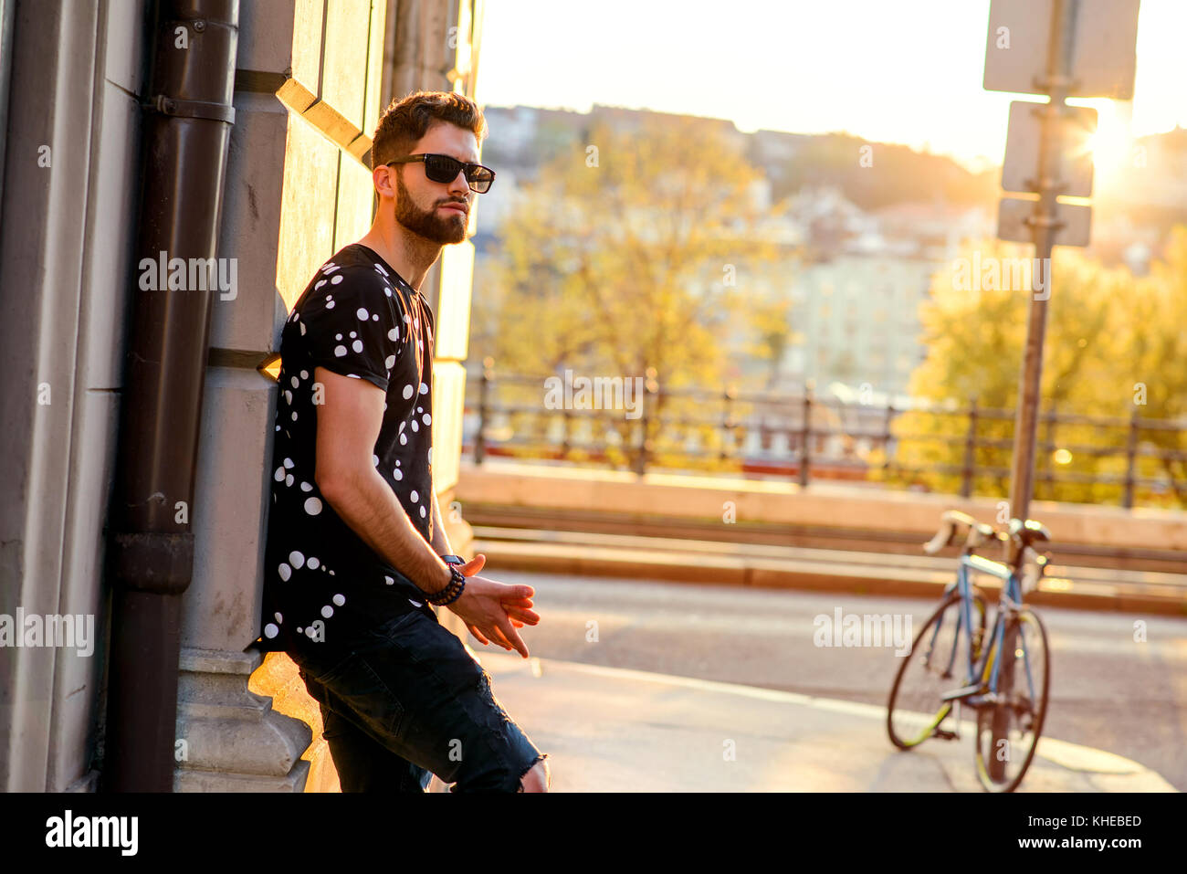 Guy corner hi-res stock photography and images - Alamy