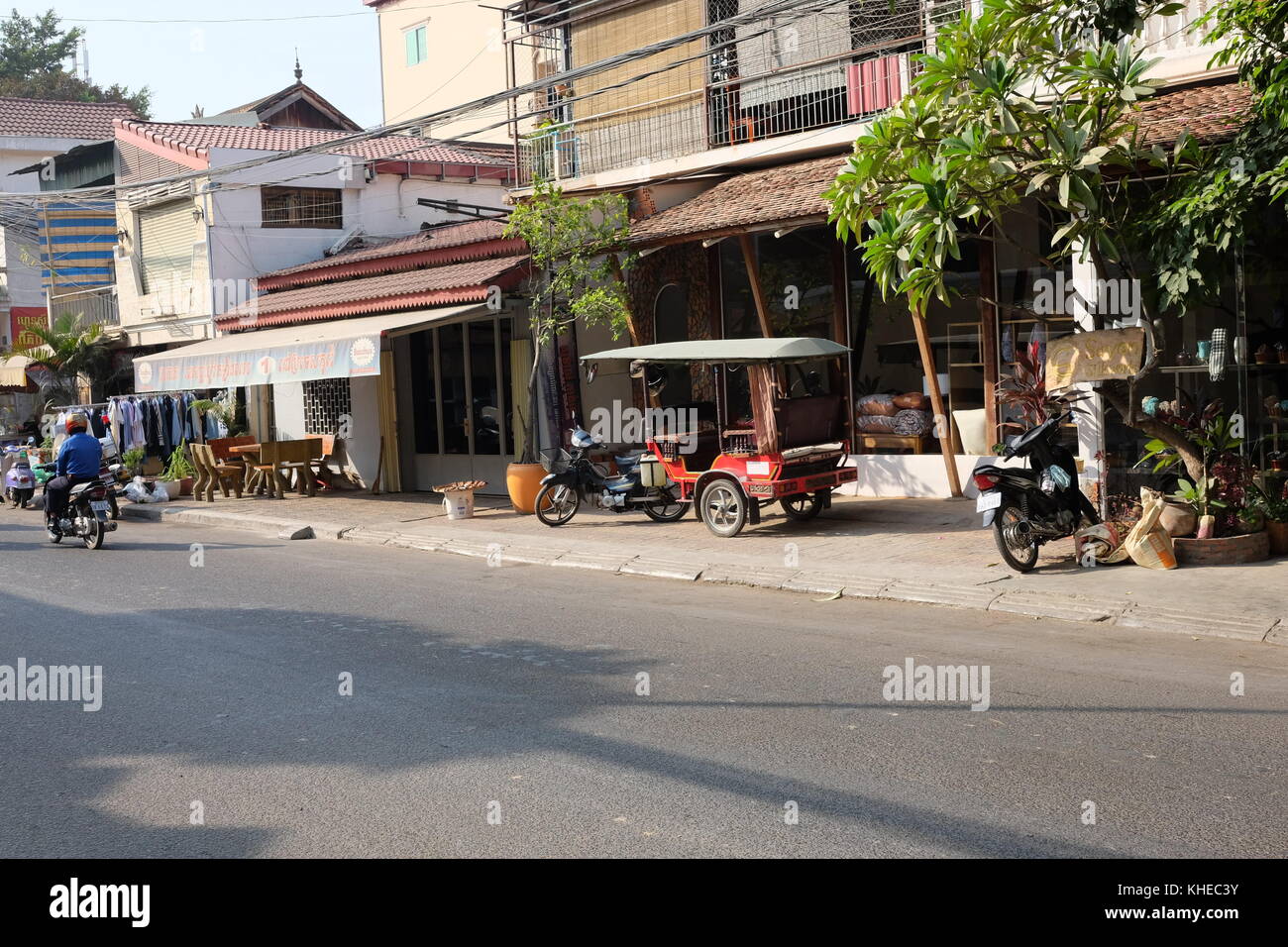 phnom penh city streets Stock Photo - Alamy