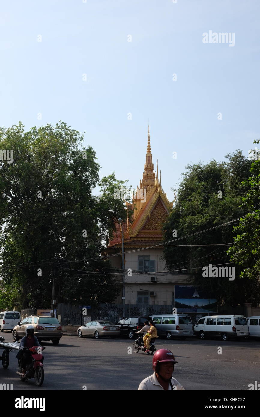 phnom penh city streets Stock Photo - Alamy