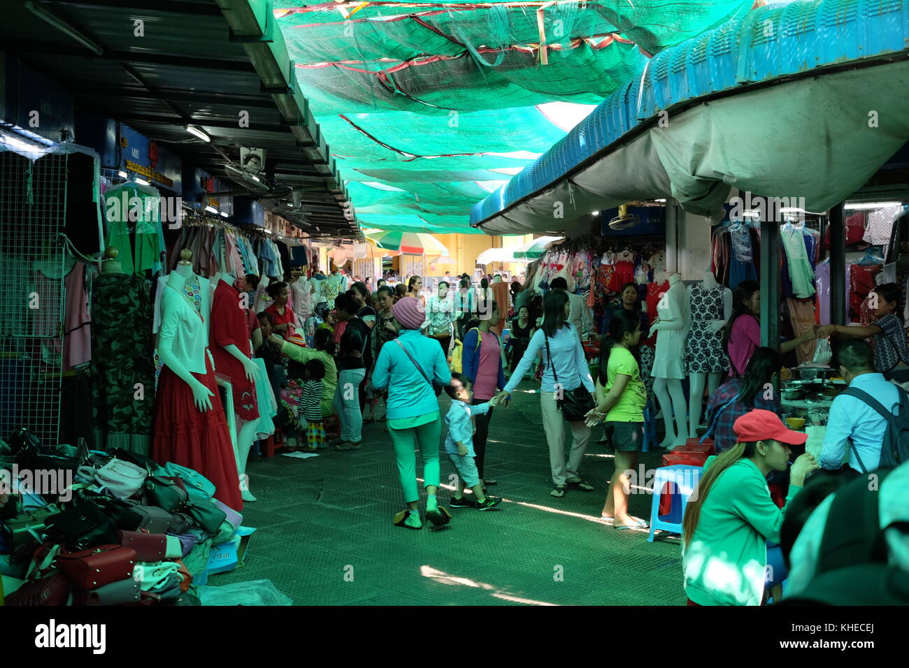 market in phnom penh Stock Photo - Alamy