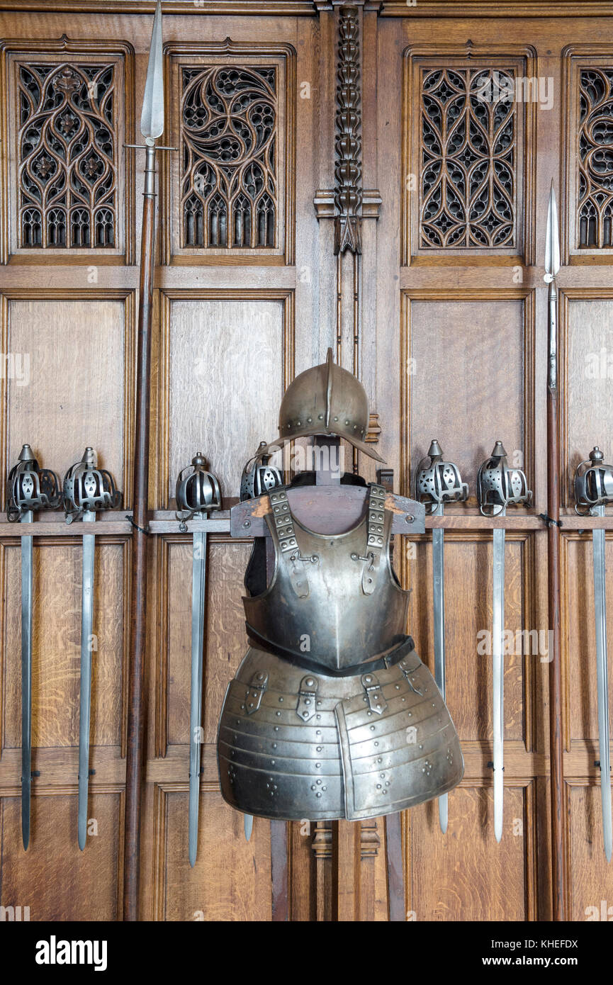 Inside edinburgh castle hi-res stock photography and images - Alamy