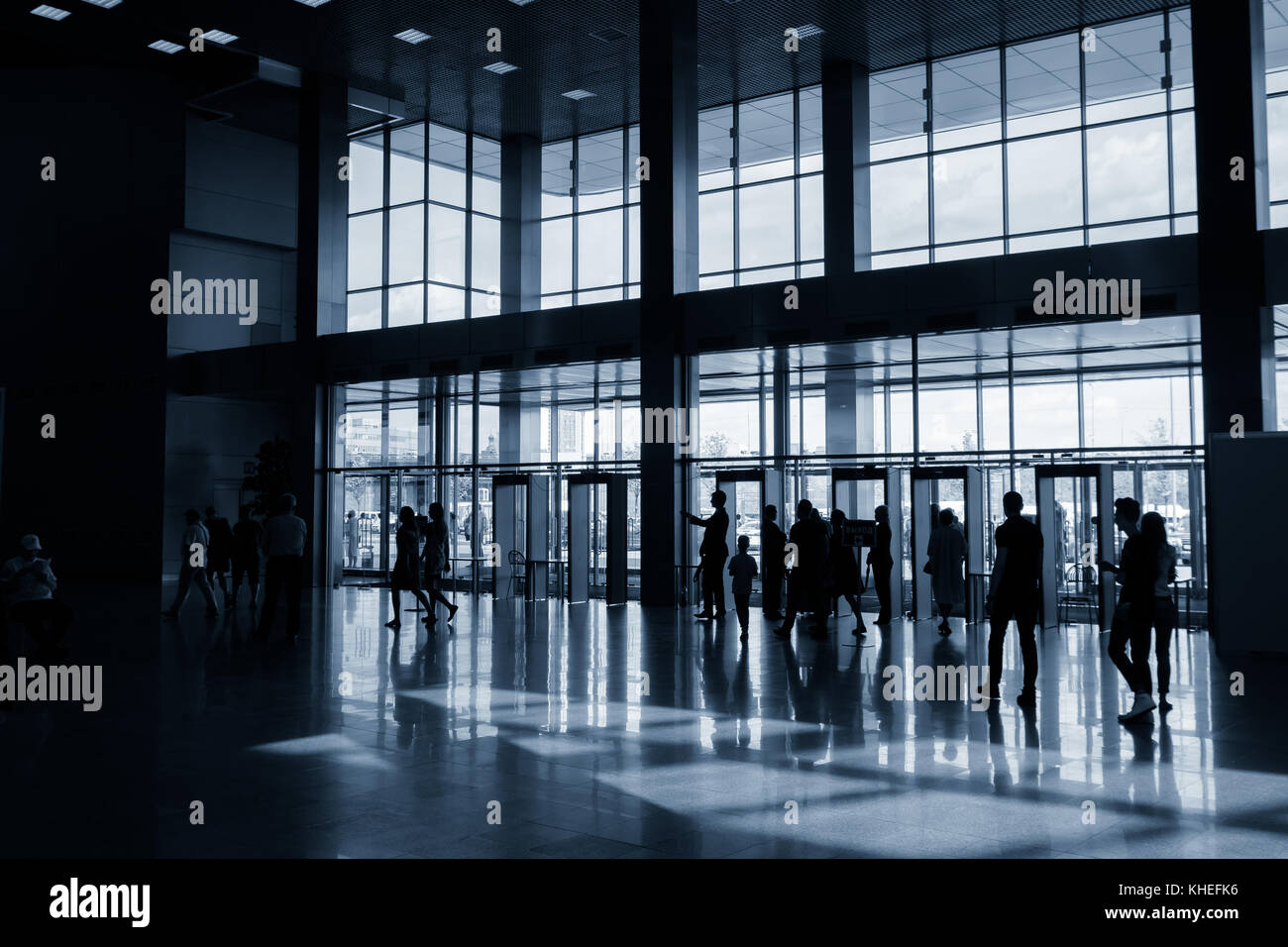 Silhouette urban city reflection hi-res stock photography and images ...