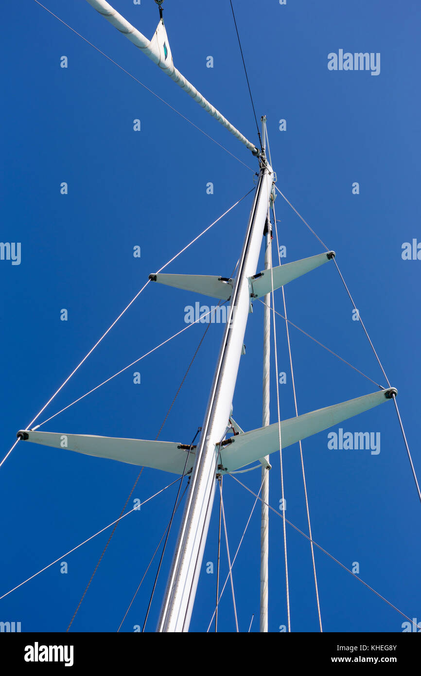 very tall mast of a luxury sail boat Stock Photo - Alamy
