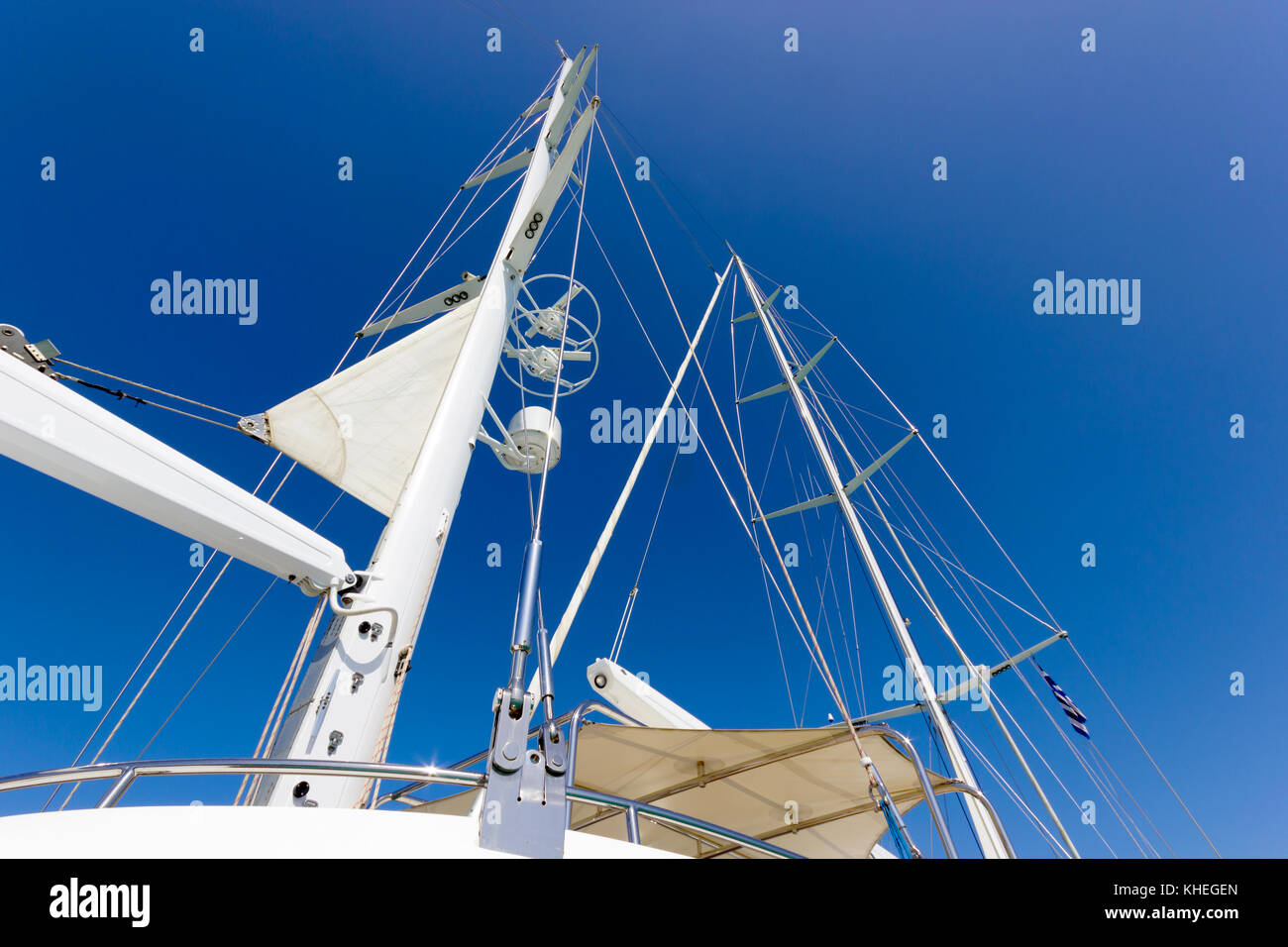 very tall mast of a luxury sail boat Stock Photo - Alamy