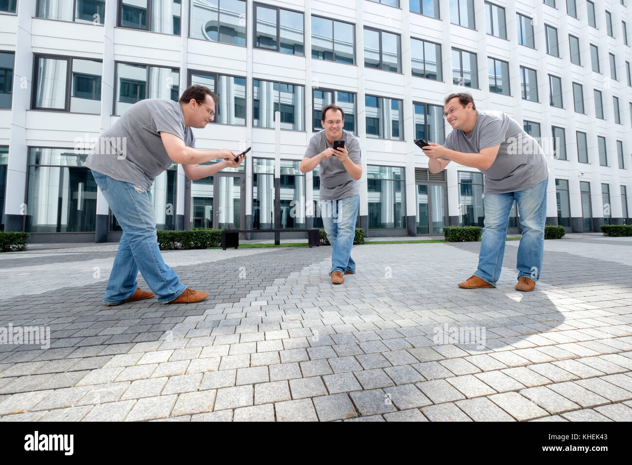 Man playing mobile game Stock Photo - Alamy