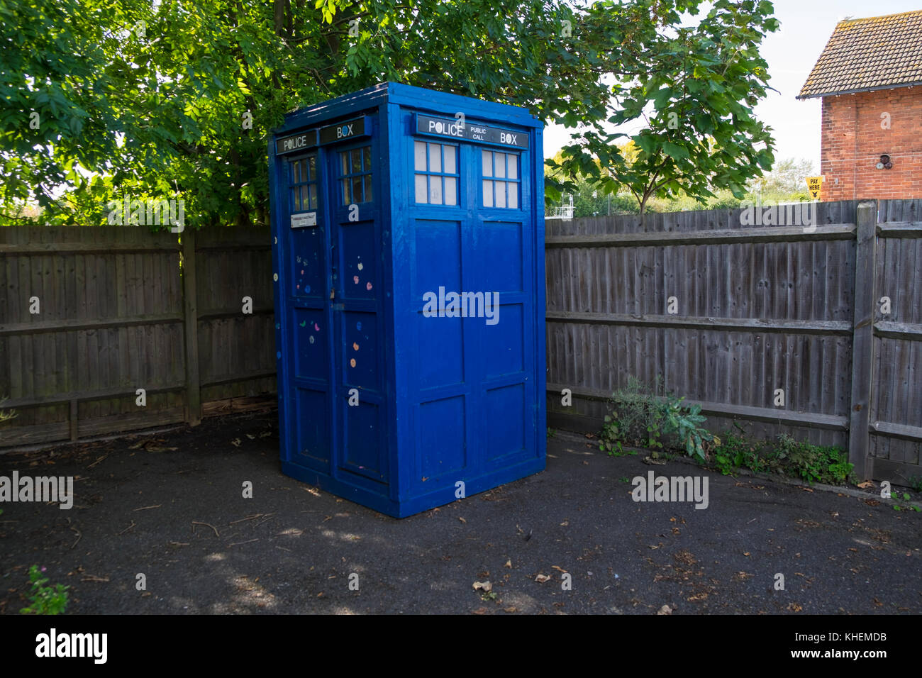 Blue police box hi-res stock photography and images - Alamy
