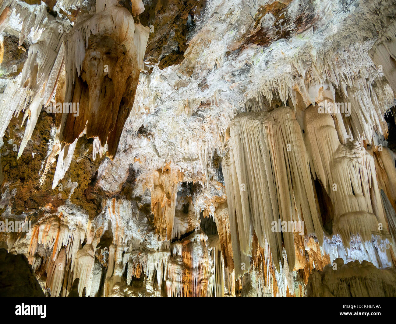 Cuevas estalagmitas estalagmitas hi-res stock photography and images ...