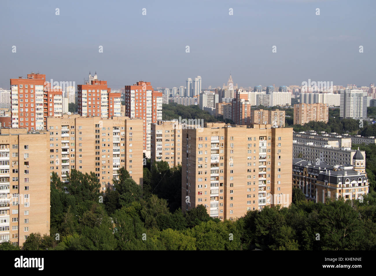 Apartments apartment block moscow hi-res stock photography and images ...