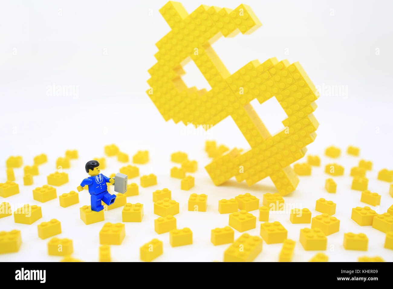 money is important Stock Photo - Alamy