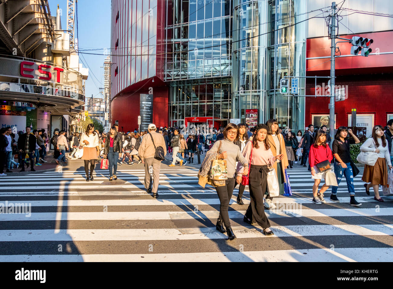 Osaka street life Japan Stock Photo - Alamy