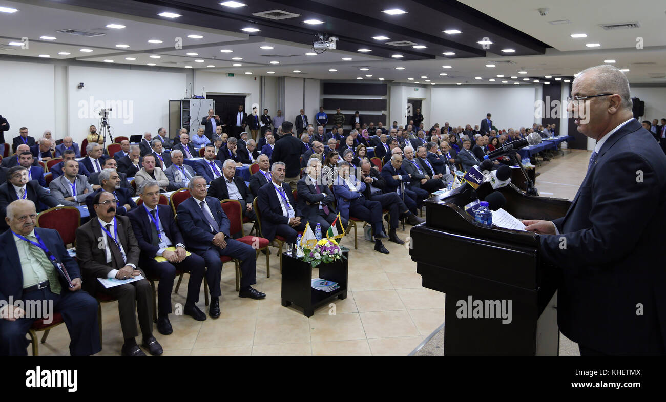 Ramallah, West Bank, Palestinian Territory. 16th Nov, 2017. Palestinian ...