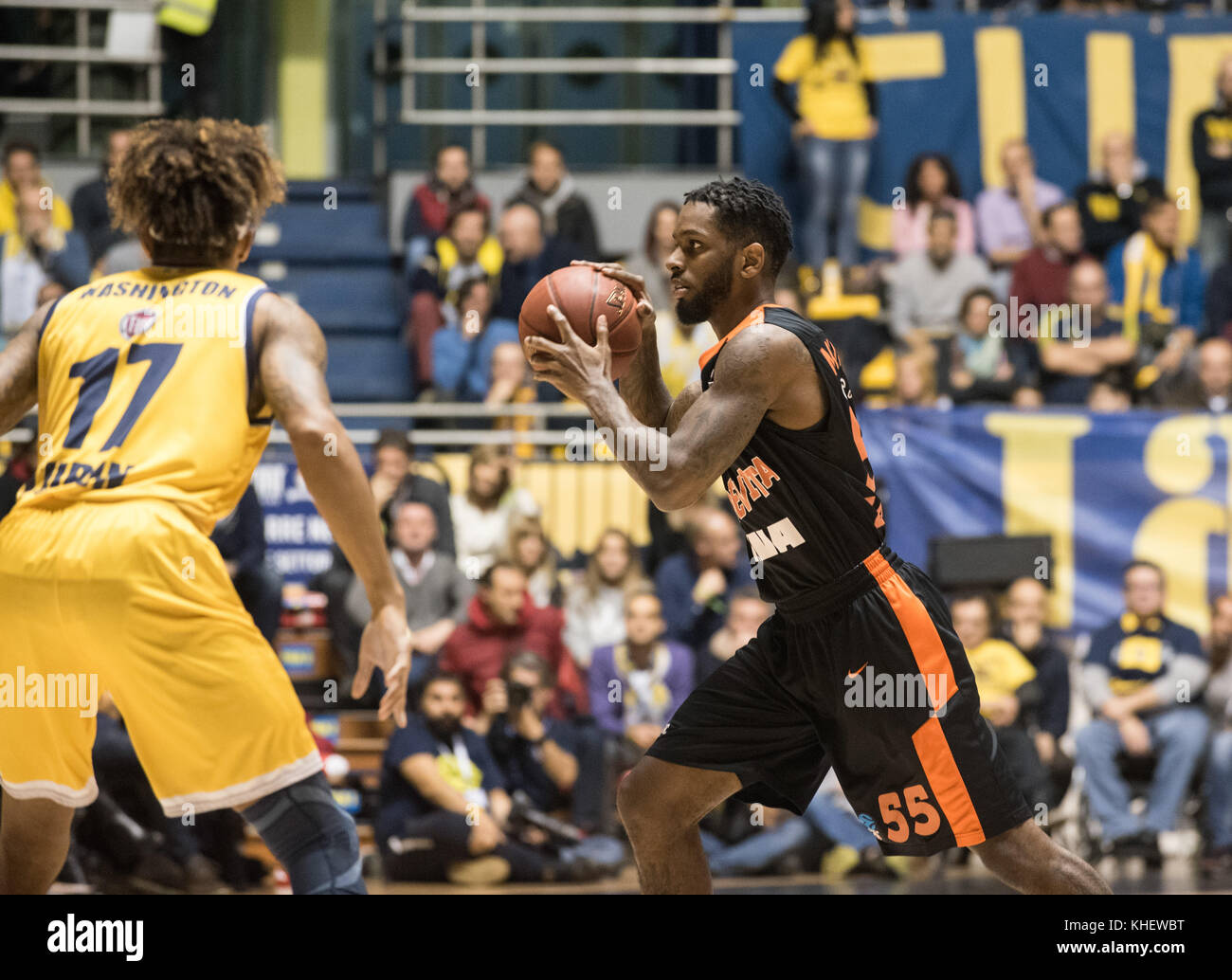 Turin, Italy. 15th Nov, 2017. Kevin Murphy (Cedevita Zagreb) during the ...
