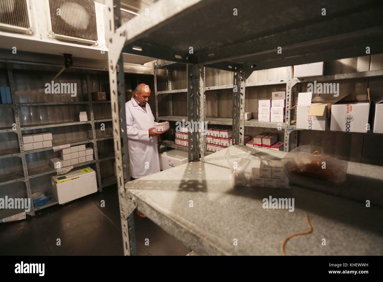 Gaza City, Gaza Strip, Palestinian Territory. 16th Nov, 2017. A ...