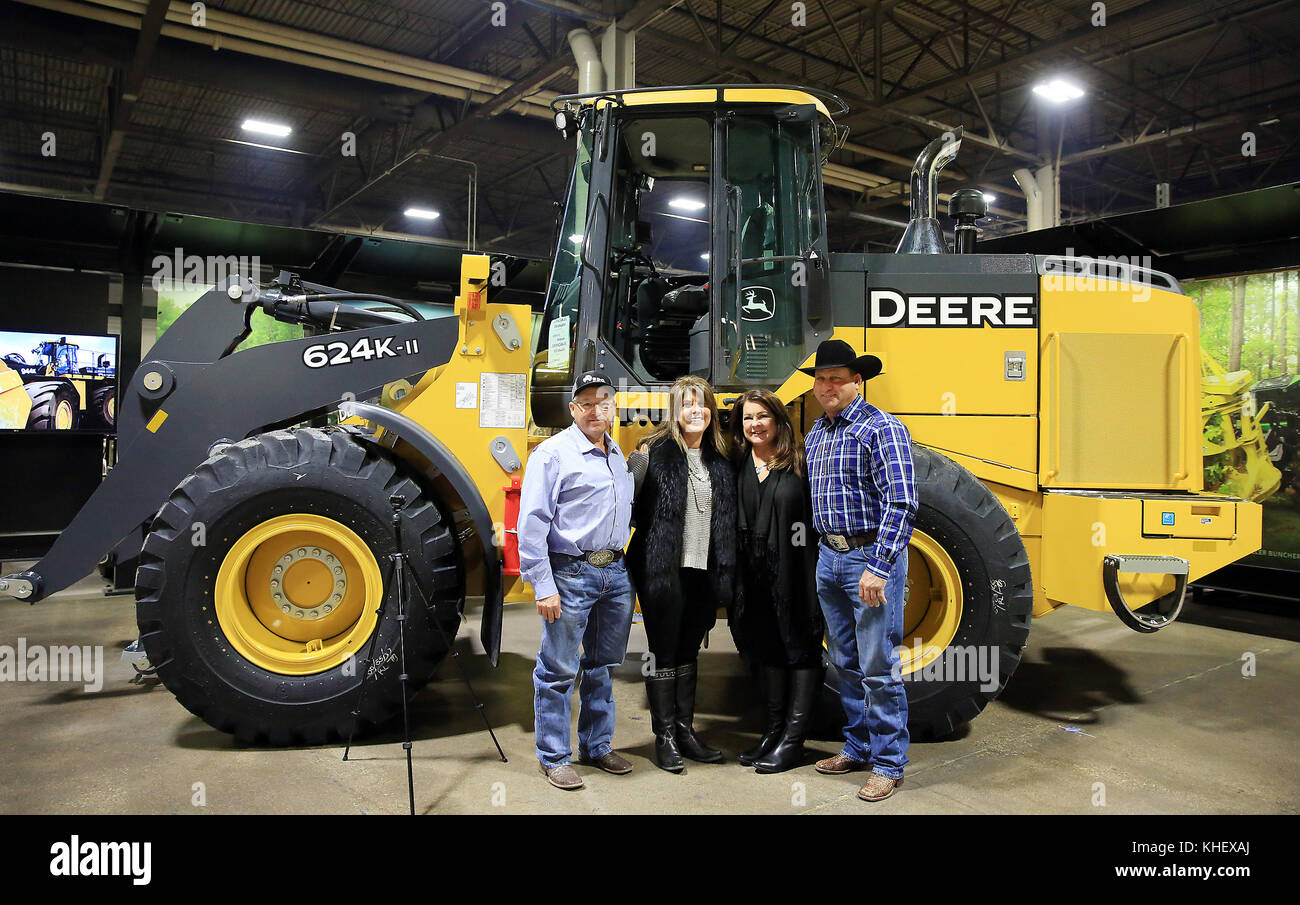 Manure loader hi-res stock photography and images - Alamy