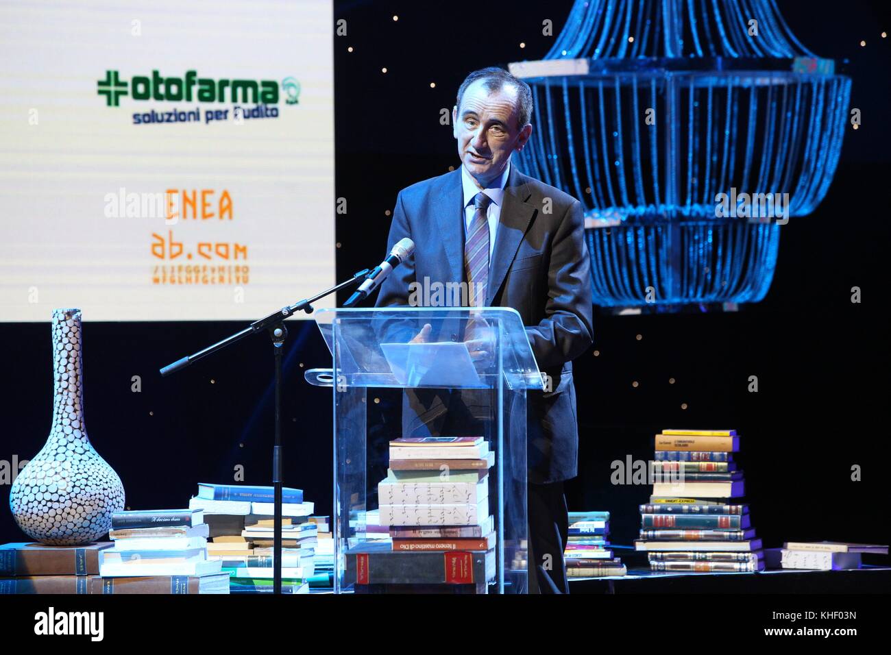 Local Caption *** Naples Prize Elsa Morante In the picture David ...