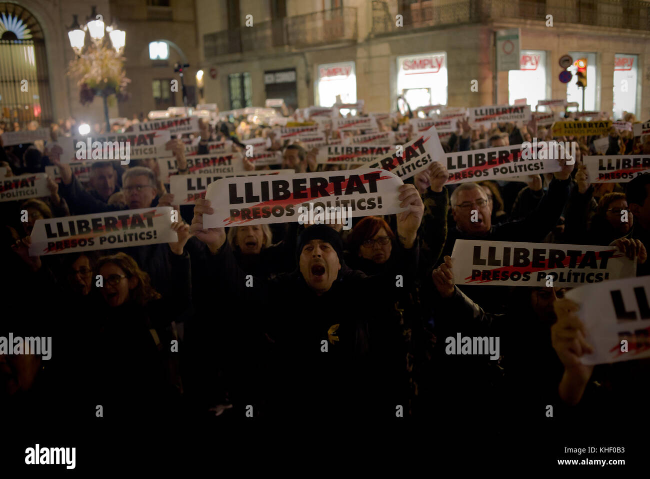 Independence movements hi-res stock photography and images - Alamy