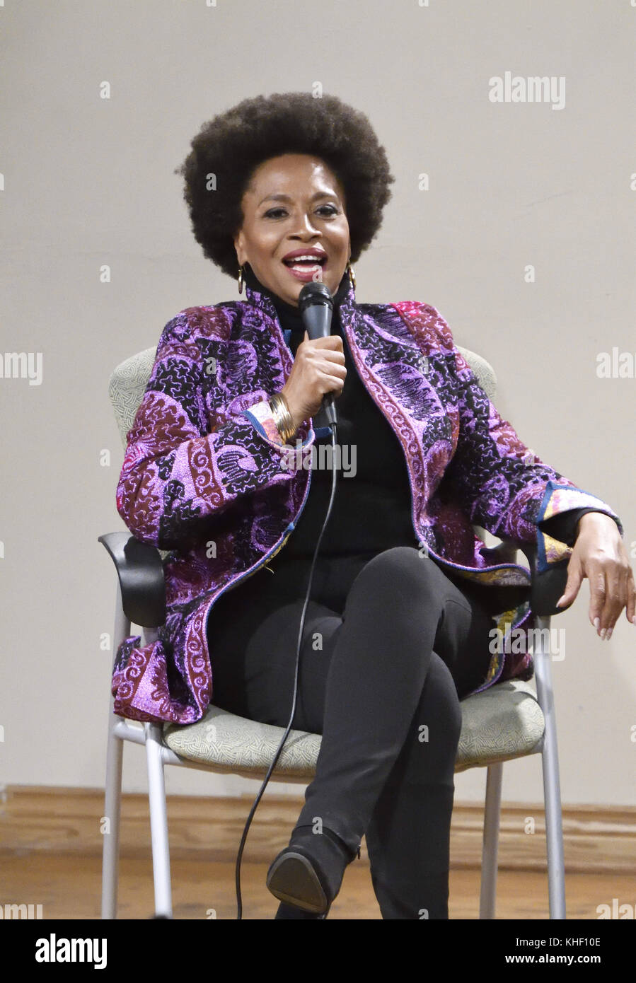 Philadelphia, Pennsylvania, USA. 16th Nov, 2017. Actress, comedian ...