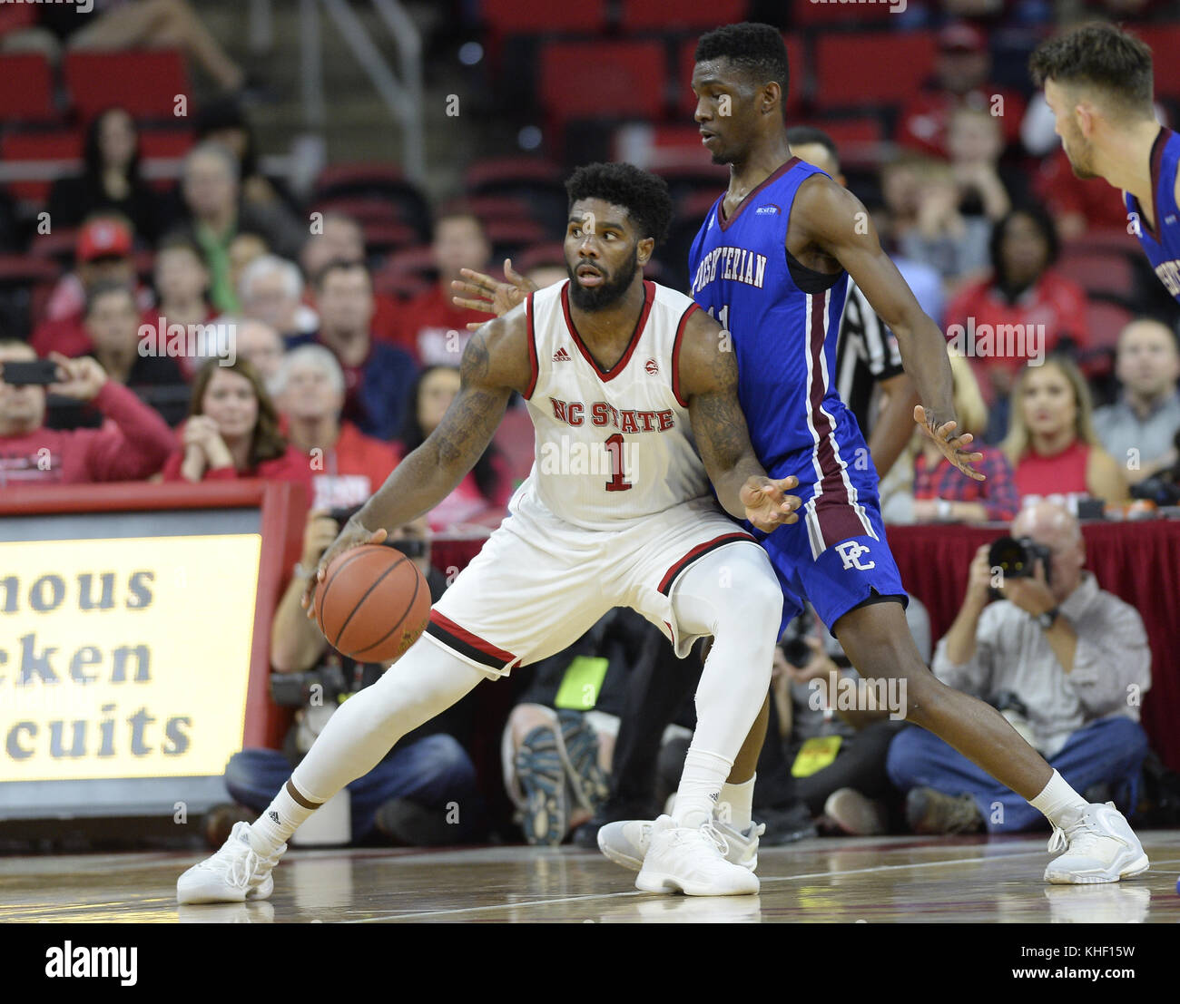 Raleigh, North Carolina, USA. 16th Nov, 2017. LENNARD FREEMAN (1) of ...