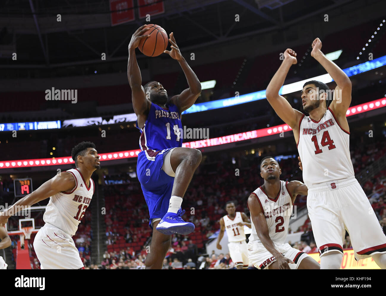Raleigh, North Carolina, USA. 16th Nov, 2017. REGGIE DILLARD, center ...
