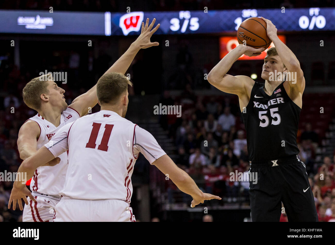Madison, WI, USA. 16th Nov, 2017. Xavier Musketeers guard J.P. Macura ...