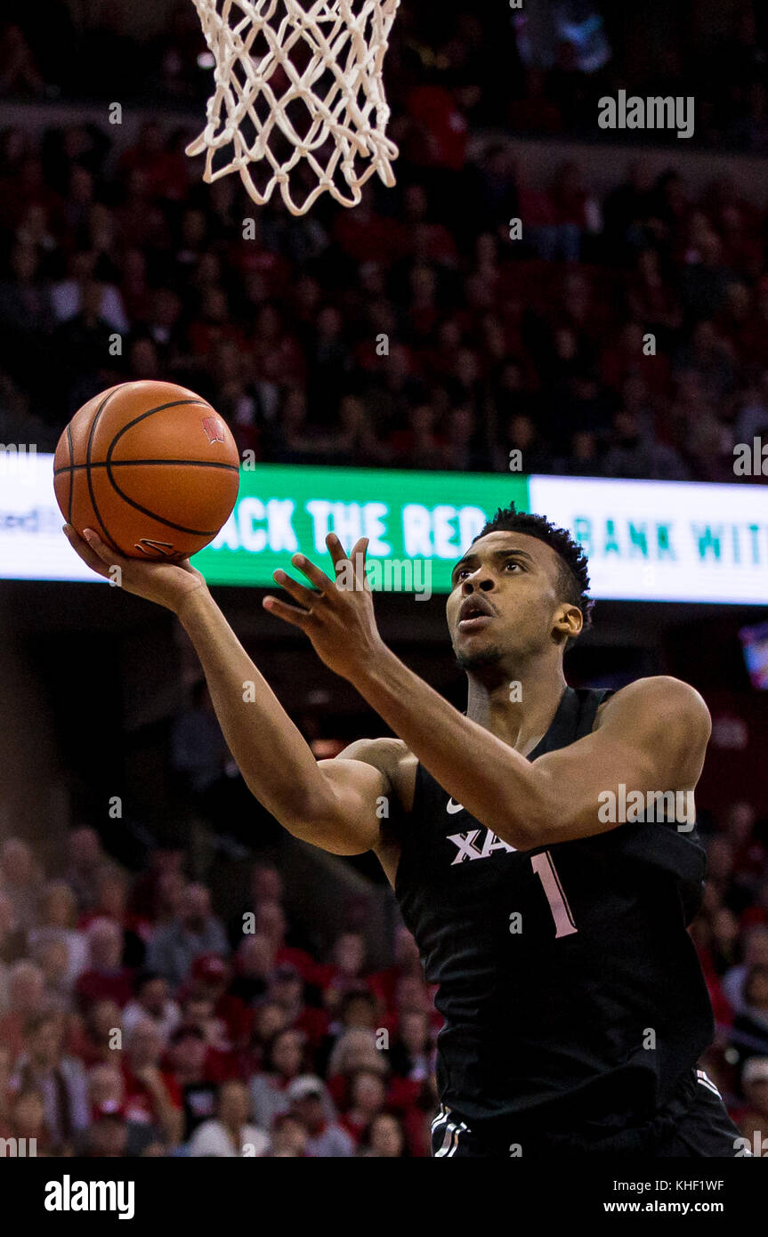 Madison, WI, USA. 16th Nov, 2017. Xavier Musketeers guard Paul Scruggs ...