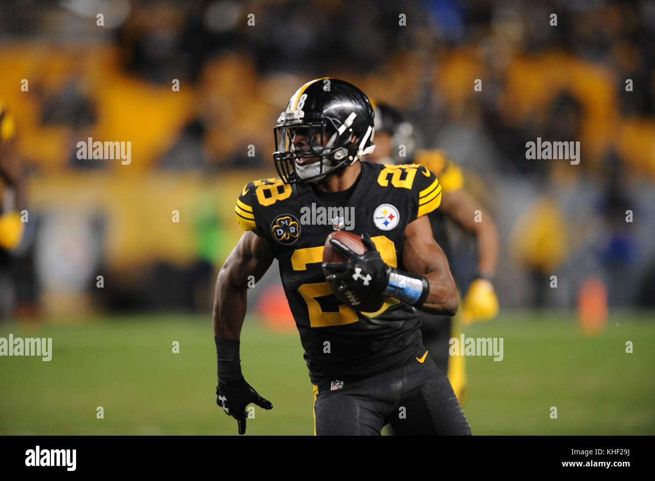 Pittsburgh, PA, USA. 16th Nov, 2017. Steelers Sean Davis #28 during the ...