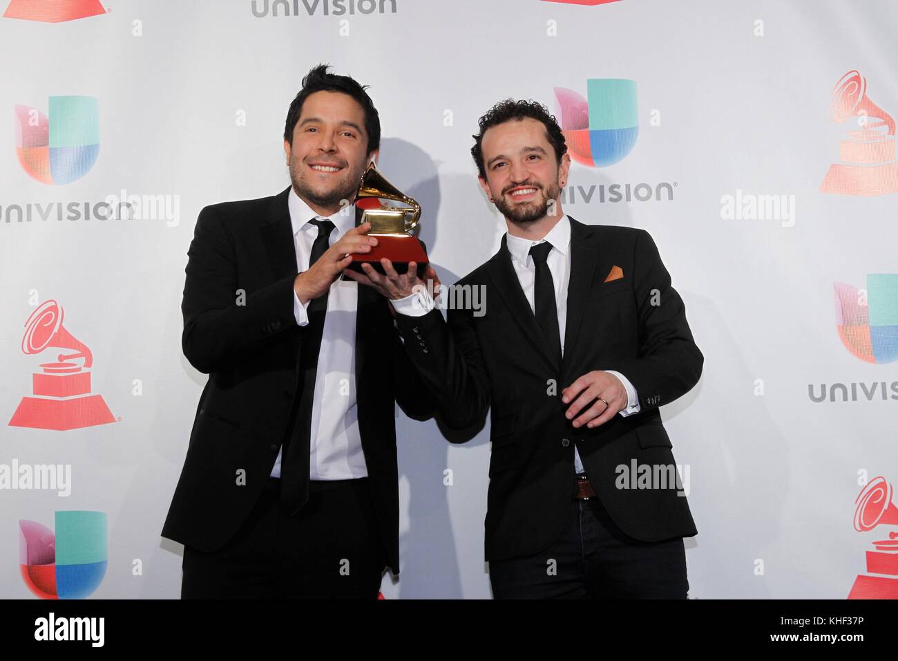 Las Vegas, NV, USA. 16th Nov, 2017. Mauricio Rengifo and Andres Torres ...