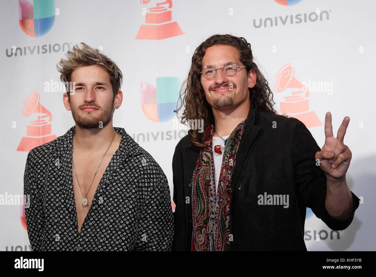 Las Vegas, NV, USA. 16th Nov, 2017. Mau and Ricky in the press room for ...