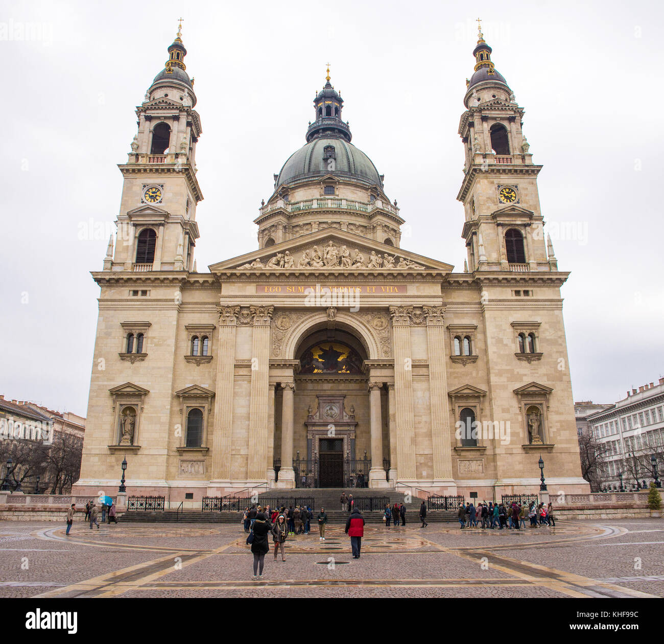 Budapest buildings hi-res stock photography and images - Alamy