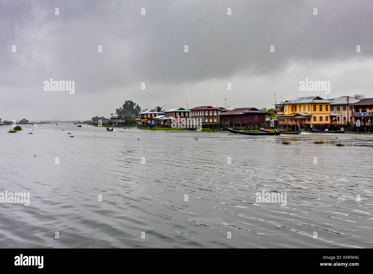 Stilt bamboo house hi-res stock photography and images - Alamy