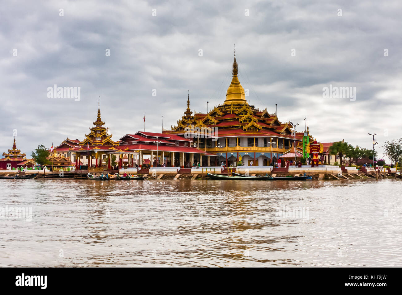 Phaung Daw Oo Pagoda, Inle Lake, Myanmar Stock Photo - Alamy