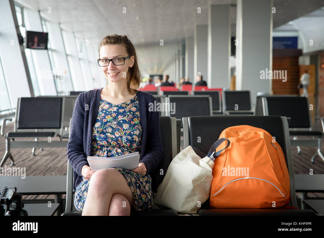 Girl in airport Stock Photo - Alamy
