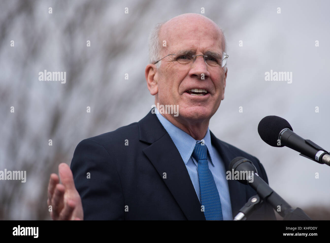 Rep alan lowenthal hi-res stock photography and images - Alamy