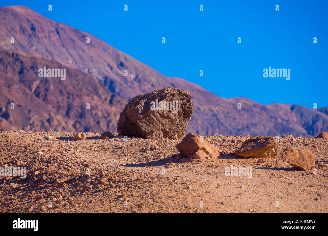 Beautiful colors of Death Valley in California - the Artists Palette ...