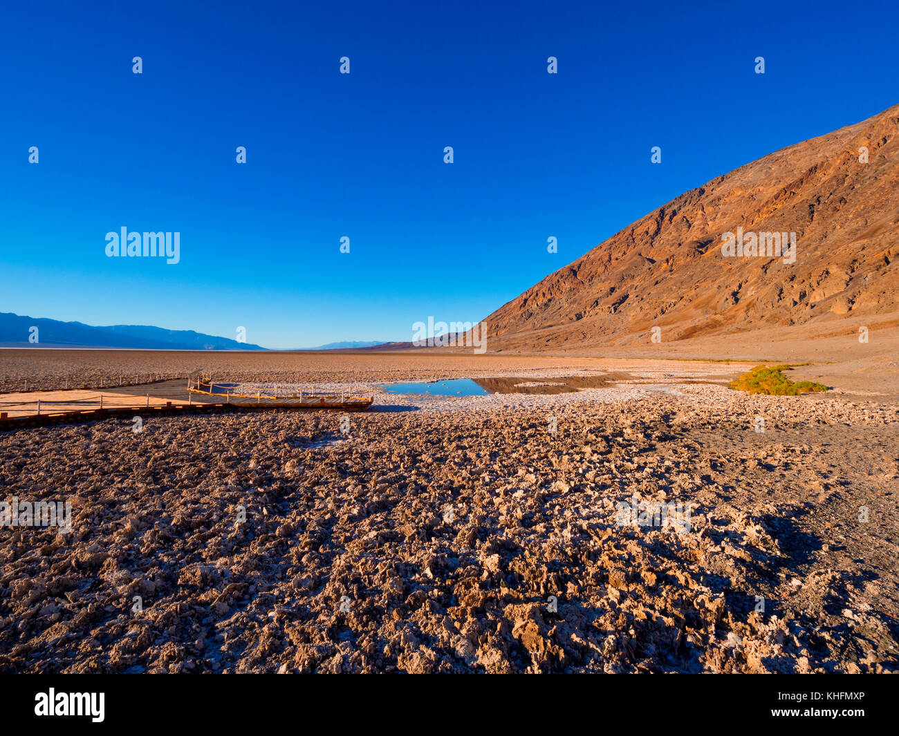 Badwater Salt lake at Death Valley California Stock Photo - Alamy