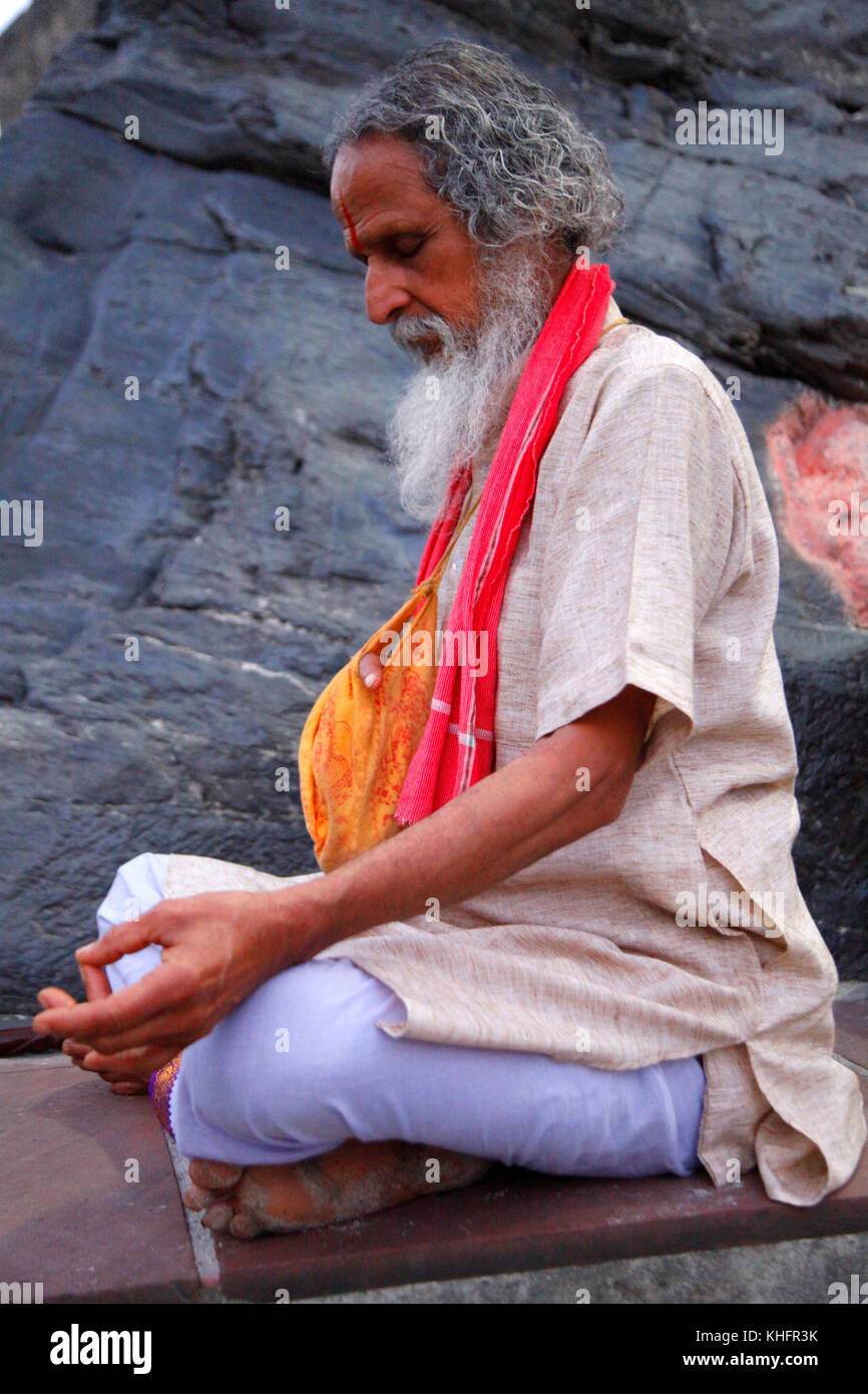 Sadhu (Baba), Indian Holy Man, Badarinath, Himalayas, India (© Saji ...