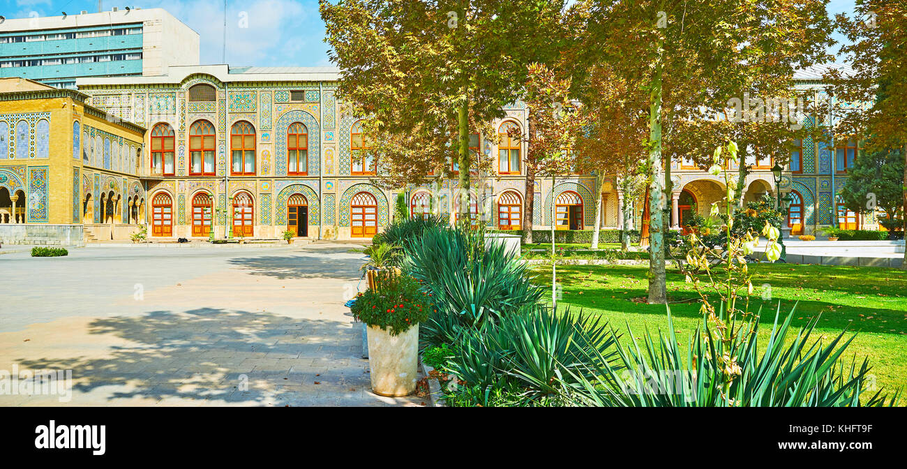 Autumn is the perfect time to visit Tehran - the scenic gardens of ...