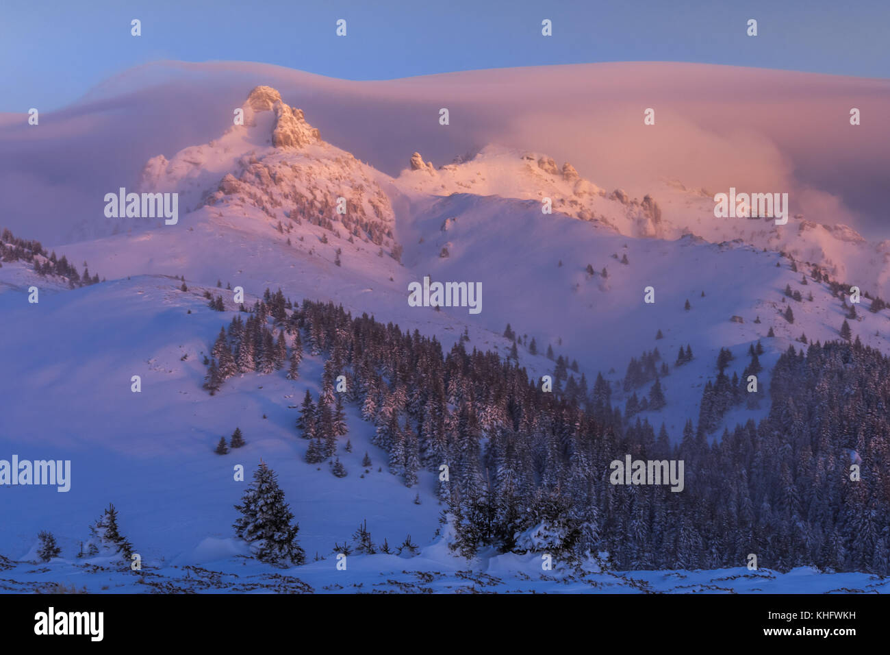 Morning colors hi-res stock photography and images - Alamy