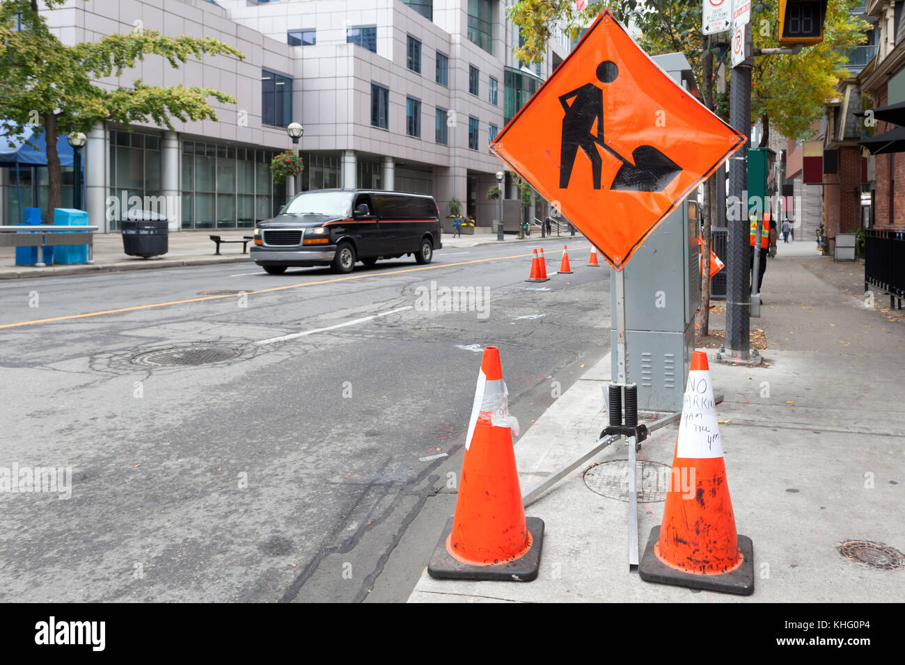 Downtown toronto street sign hi-res stock photography and images - Alamy