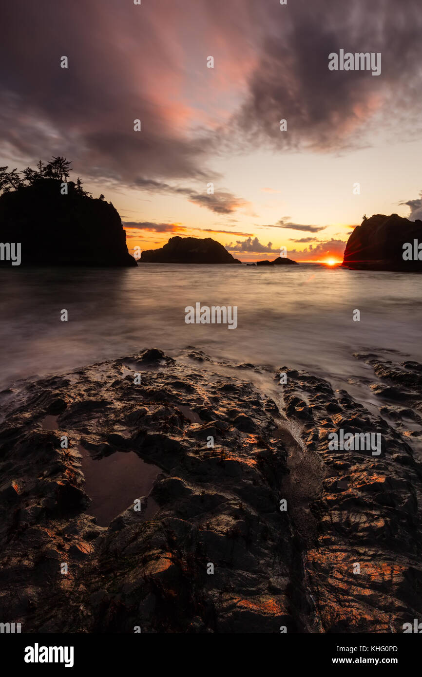 Sunset at Secret Beach on the Southern Oregon Coast Stock Photo - Alamy