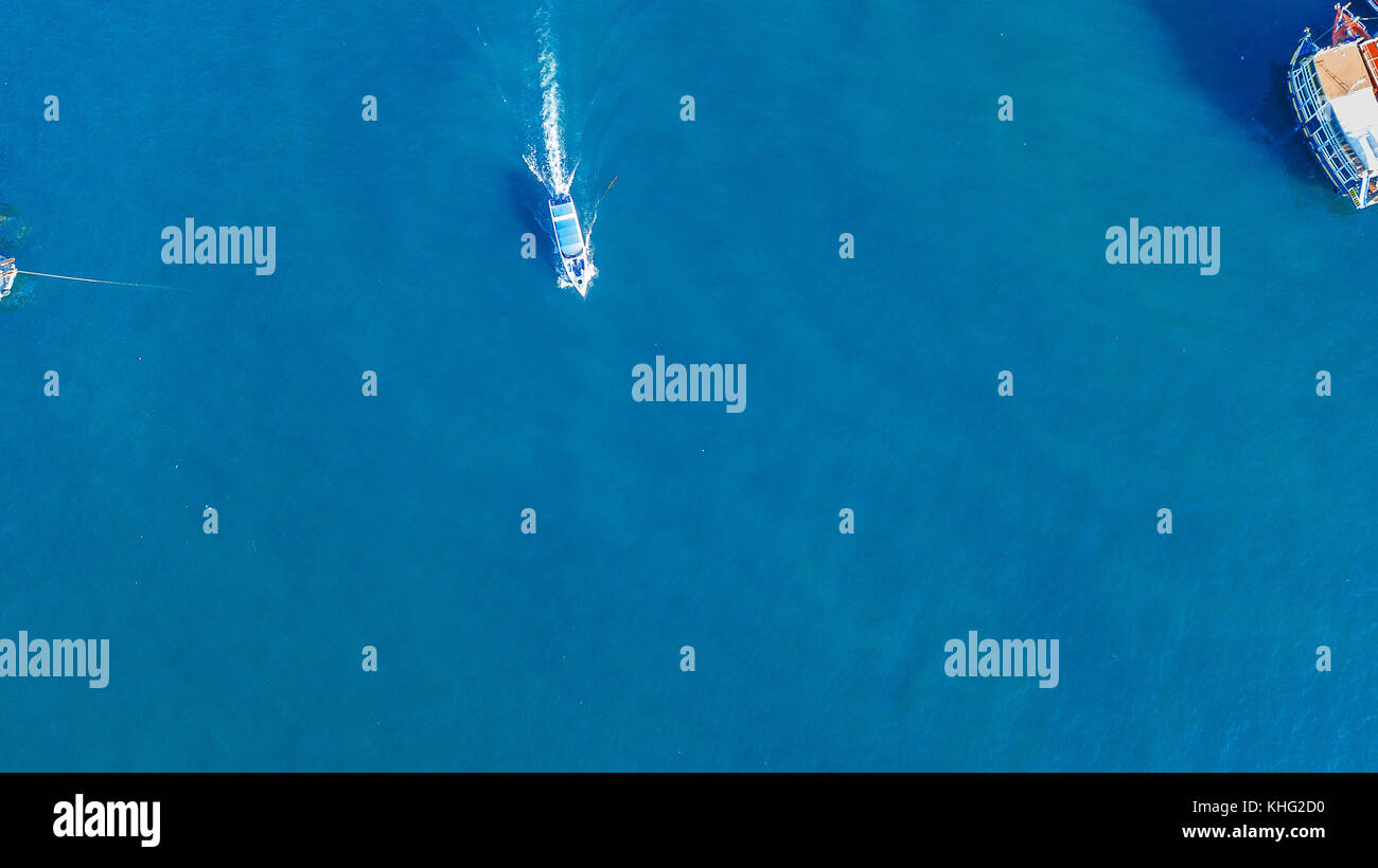 Aerial view of speed boat in the sea Stock Photo - Alamy