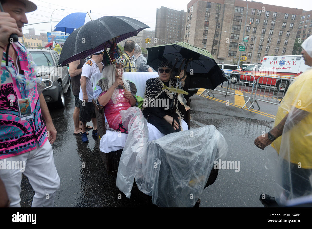 NEW YORK, NY - JUNE 17: Singer Debbie Harry and Chris Stein attend the ...