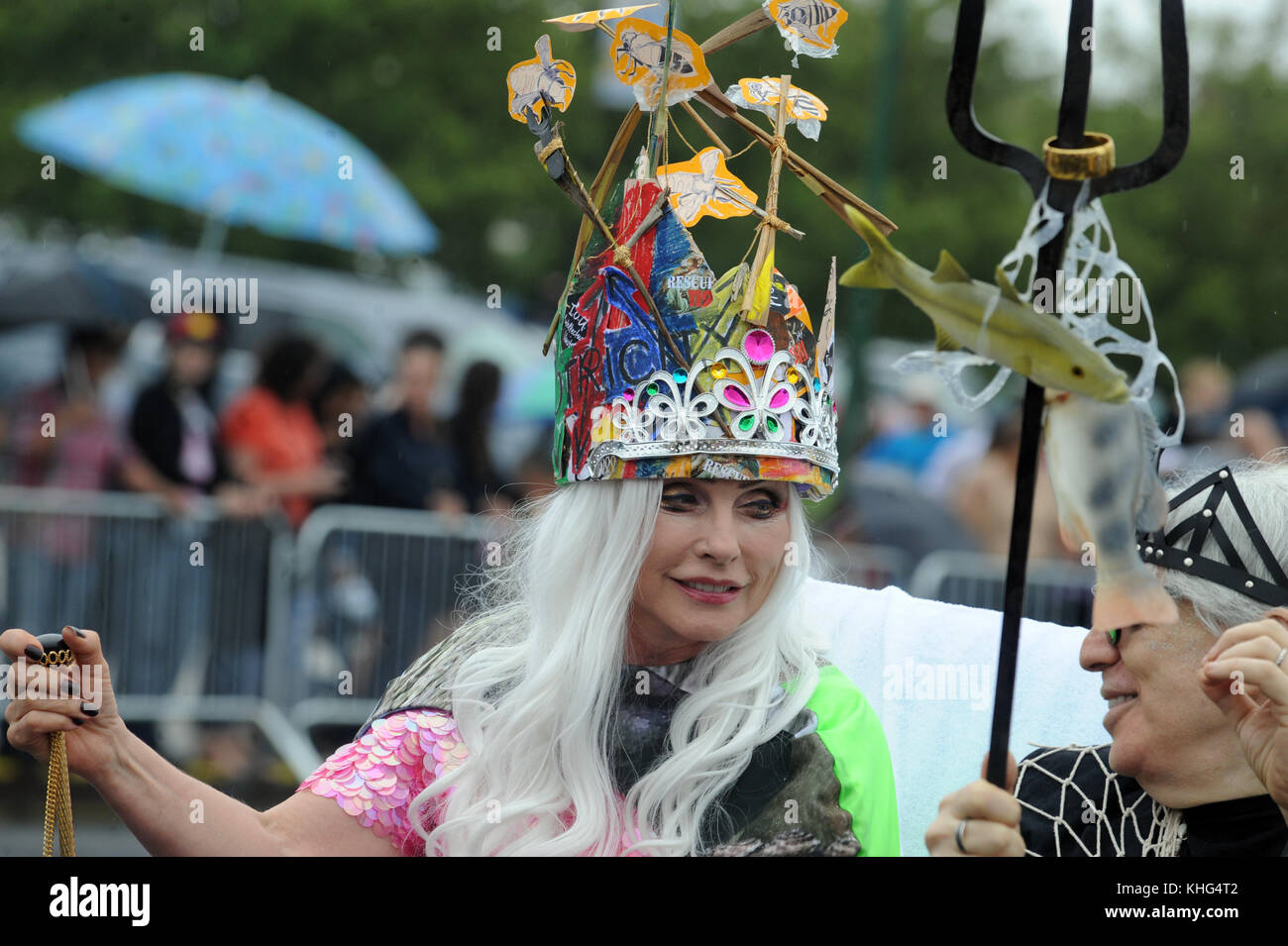 NEW YORK, NY - JUNE 17: Singer Debbie Harry and Chris Stein attend the ...