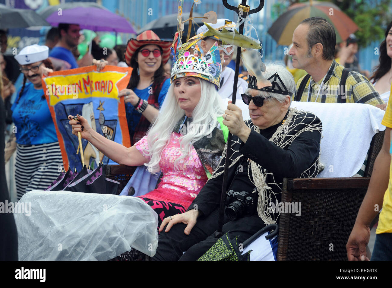 NEW YORK, NY - JUNE 17: Singer Debbie Harry and Chris Stein attend the ...
