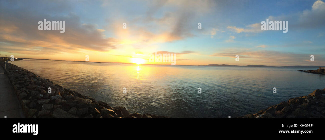 Sunrise over the ocean Stock Photo - Alamy