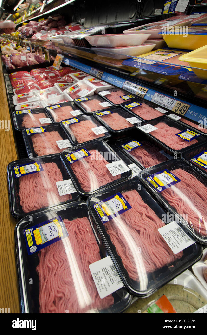 Ground beef grocery store us hi-res stock photography and images - Alamy