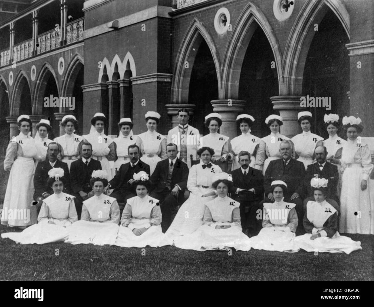 1 46599 Nurses and doctors on the staff at the Toowoomba General ...
