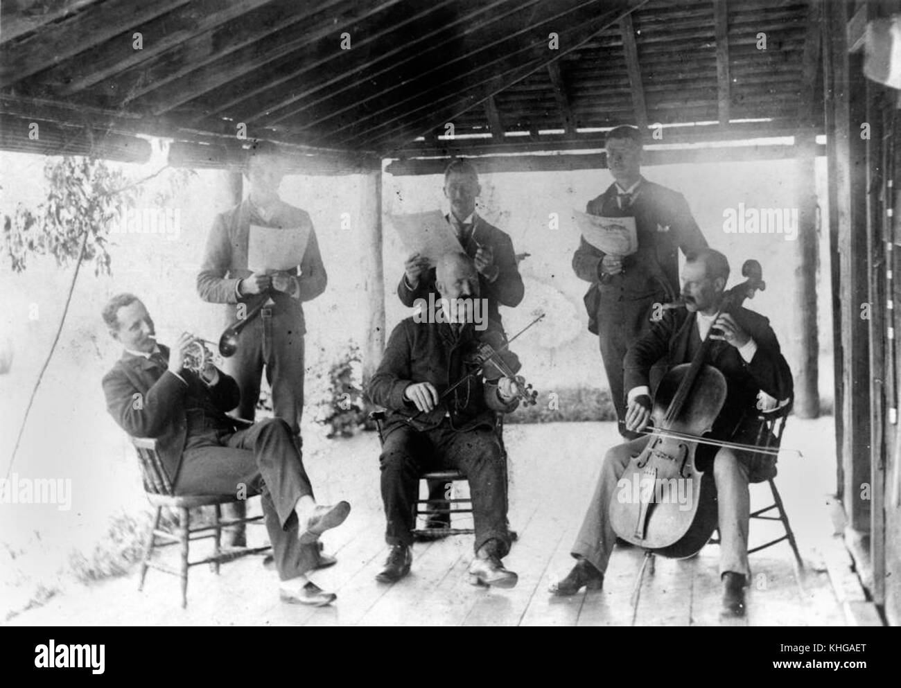 2 160594 Impromptu musical performance on a verandah, 1890-1900 Stock ...