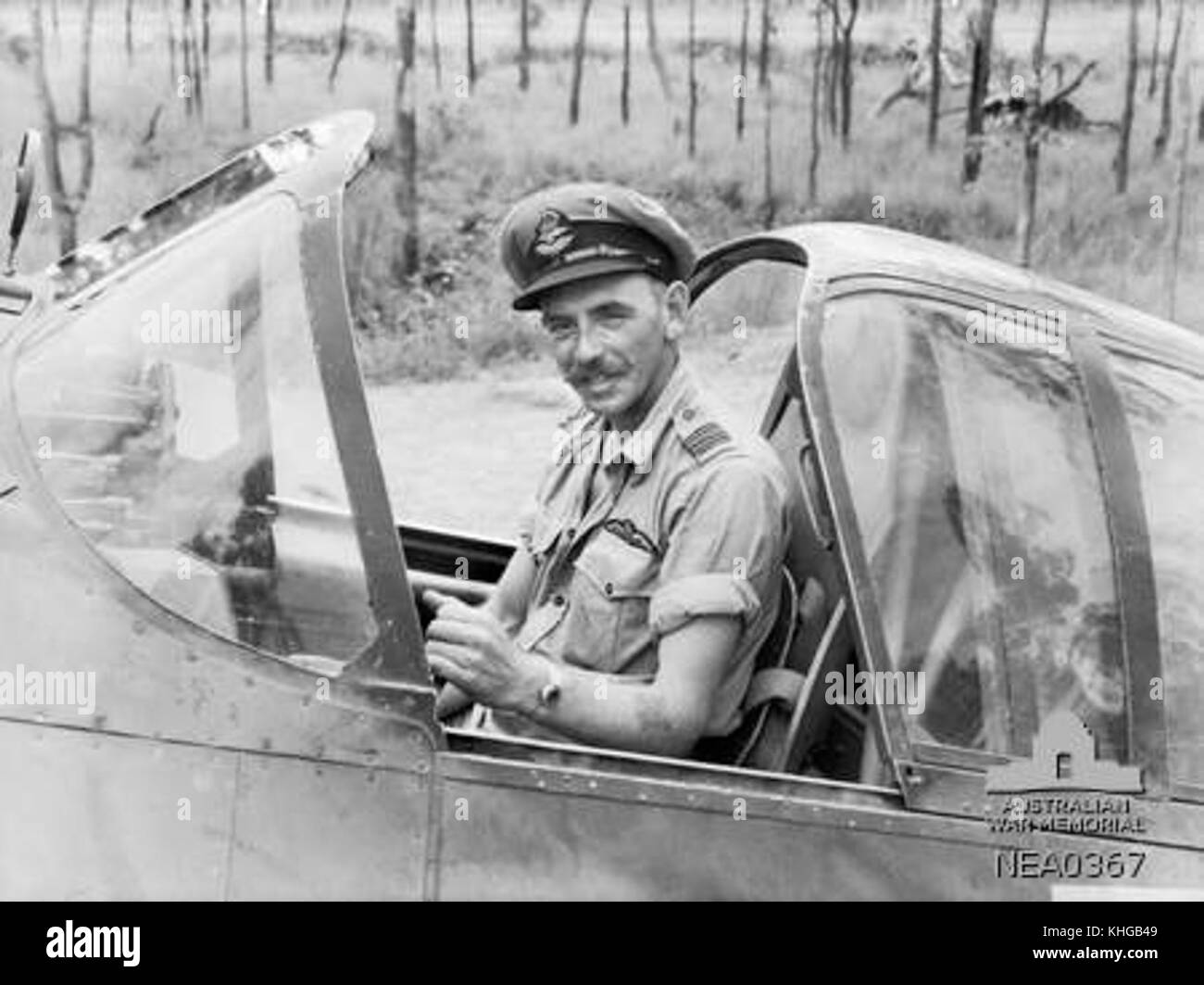 Wing Commander Cook of 5 Squadron RAAF at Mareeba March 1944 AWM ...